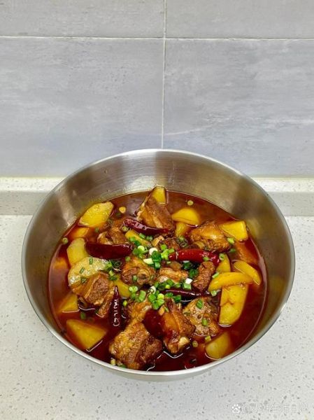 排骨怎么炖才软烂_家常红烧排骨怎么做-第1张图片-山城妙识