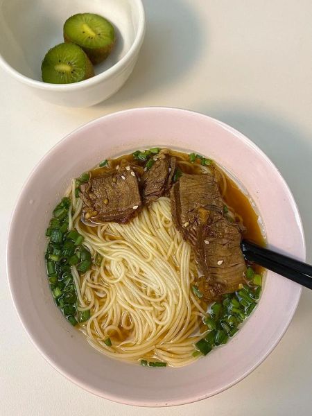 牛肉汤面条怎么做好吃_家常牛肉汤面条做法大全-第2张图片-山城妙识 牛肉汤面条怎么做好吃_家常牛肉汤面条做法大全-第2张图片-山城妙识