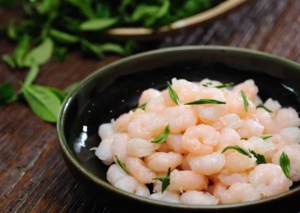 龙井虾仁怎么做_正宗龙井虾仁的做法步骤-第3张图片-山城妙识