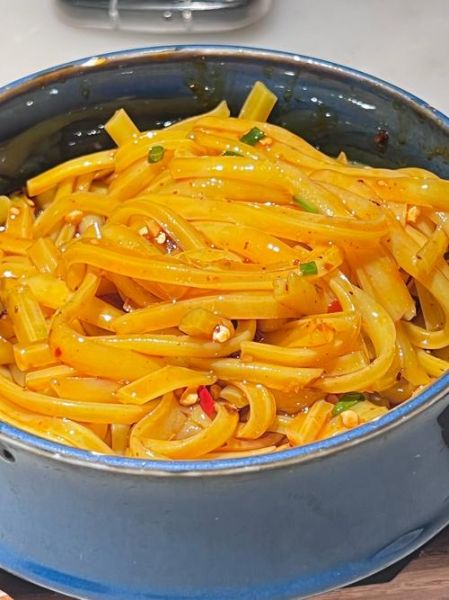 黄凉粉怎么做_黄凉粉配方比例-第1张图片-山城妙识