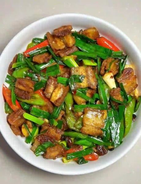 青蒜回锅肉怎么做_正宗川味回锅肉做法-第1张图片-山城妙识 青蒜回锅肉怎么做_正宗川味回锅肉做法-第1张图片-山城妙识