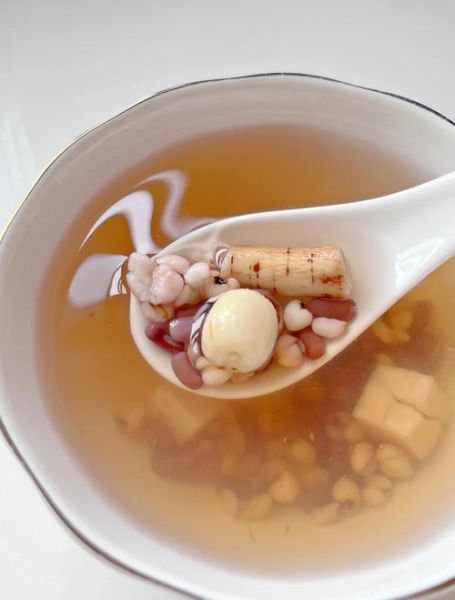 五指毛桃汤的功效与作用_五指毛桃汤怎么煲才祛湿-第3张图片-山城妙识 五指毛桃汤的功效与作用_五指毛桃汤怎么煲才祛湿-第3张图片-山城妙识