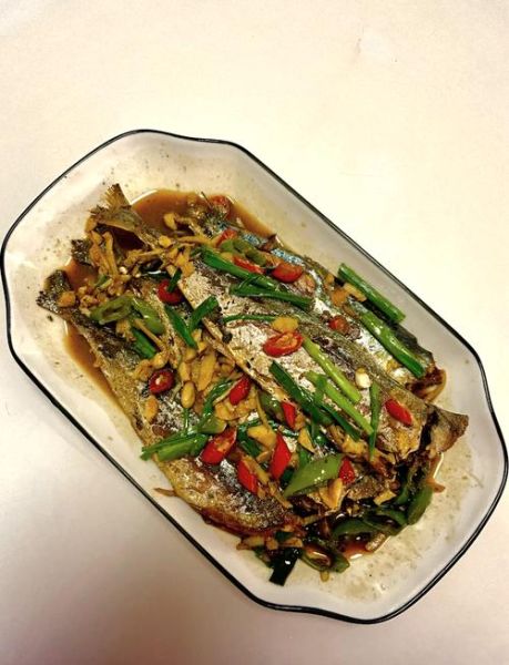 青占鱼怎么做好吃_青占鱼的营养价值-第1张图片-山城妙识