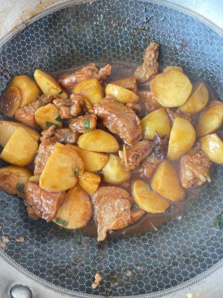 芋头炖排骨怎么做_芋头炖排骨要焯水吗-第2张图片-山城妙识