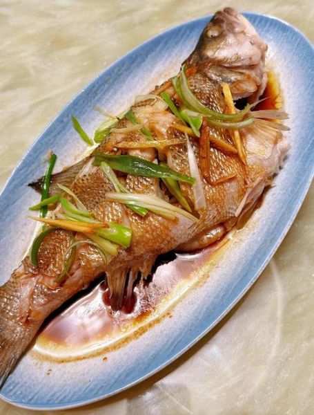 花式清蒸鲈鱼怎么做_清蒸鲈鱼最正宗的做法-第3张图片-山城妙识 花式清蒸鲈鱼怎么做_清蒸鲈鱼最正宗的做法-第3张图片-山城妙识