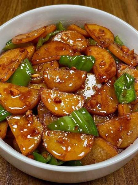 青椒土豆片怎么做_青椒土豆片热量高吗-第2张图片-山城妙识 青椒土豆片怎么做_青椒土豆片热量高吗-第2张图片-山城妙识