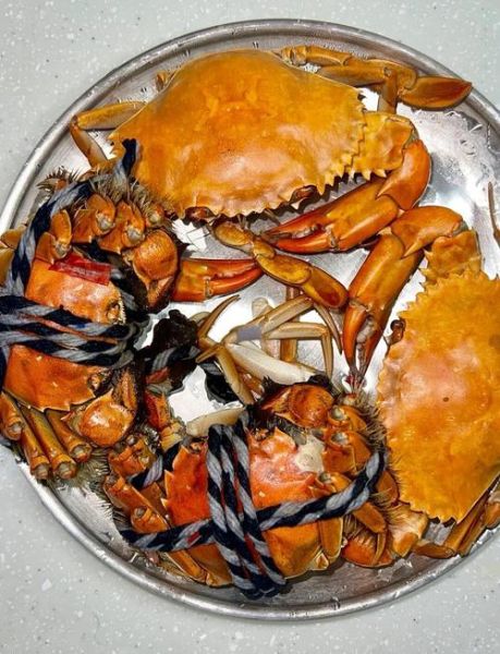 螃蟹怎么蒸好吃又简单_家常清蒸螃蟹步骤-第1张图片-山城妙识