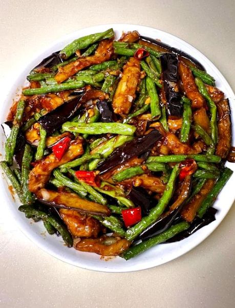 豆角烧茄子怎么做_豆角烧茄子先炒哪个-第1张图片-山城妙识 豆角烧茄子怎么做_豆角烧茄子先炒哪个-第1张图片-山城妙识