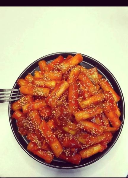 炒年糕条怎么做_年糕条不粘锅技巧-第2张图片-山城妙识