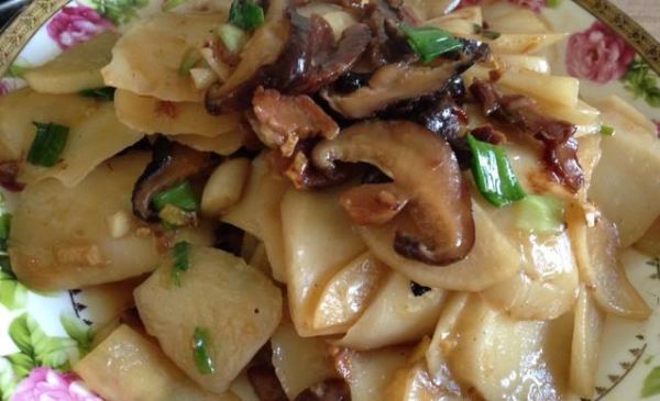 炒年糕条怎么做_年糕条不粘锅技巧-第3张图片-山城妙识