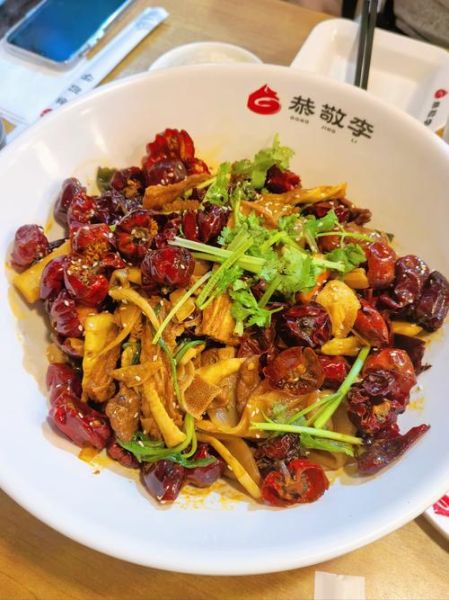 麻辣香锅热量高么_减肥能吃吗-第2张图片-山城妙识