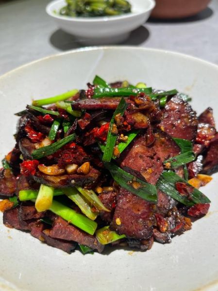 腊牛肉怎么做好吃_腊牛肉的做法大全-第2张图片-山城妙识