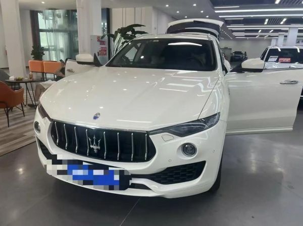 马萨拉蒂SUV多少钱_马萨拉蒂SUV哪款值得买-第3张图片-山城妙识 马萨拉蒂SUV多少钱_马萨拉蒂SUV哪款值得买-第3张图片-山城妙识