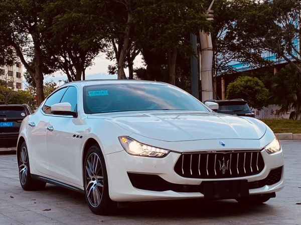 马萨拉蒂SUV多少钱_马萨拉蒂SUV哪款值得买-第2张图片-山城妙识 马萨拉蒂SUV多少钱_马萨拉蒂SUV哪款值得买-第2张图片-山城妙识