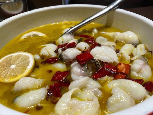 酸菜鱼加什么配菜好吃_酸菜鱼配菜推荐-第3张图片-山城妙识 酸菜鱼加什么配菜好吃_酸菜鱼配菜推荐-第3张图片-山城妙识