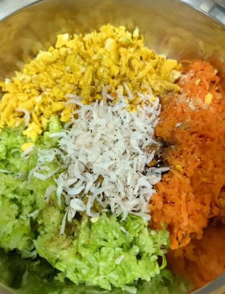 西葫芦馅饺子怎么调好吃_西葫芦饺子馅要不要焯水-第1张图片-山城妙识 西葫芦馅饺子怎么调好吃_西葫芦饺子馅要不要焯水-第1张图片-山城妙识