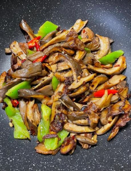 鲜蘑菇怎么炒好吃_鲜蘑菇的家常做法步骤-第3张图片-山城妙识