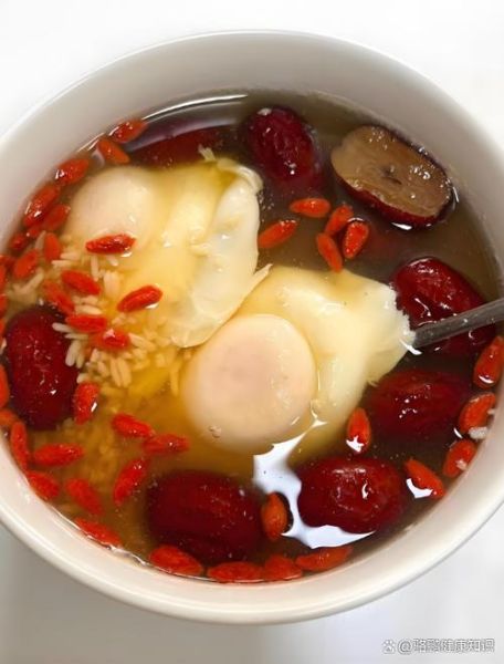 鸡蛋红糖水的功效与作用_鸡蛋红糖水什么时候喝最好-第3张图片-山城妙识