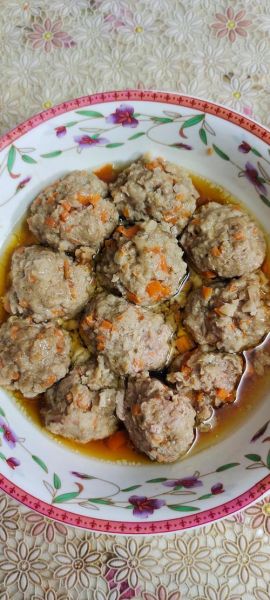 蒸豆腐肉丸子怎么做_蒸豆腐肉丸子热量高吗-第1张图片-山城妙识