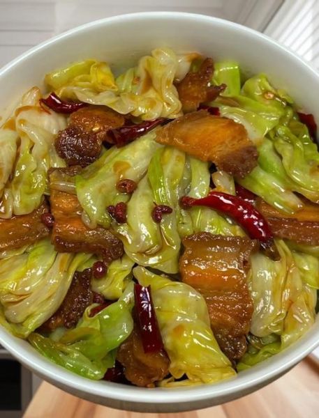 干锅包菜怎么做_干锅包菜的做法大全-第1张图片-山城妙识 干锅包菜怎么做_干锅包菜的做法大全-第1张图片-山城妙识