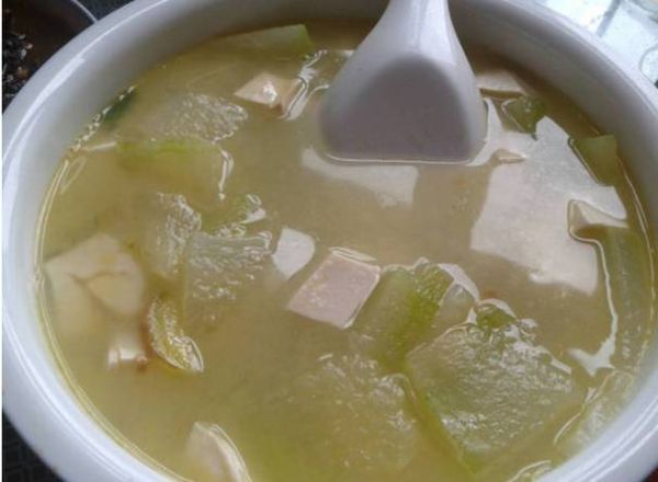 冬瓜豆腐汤减肥可以喝吗_冬瓜豆腐汤减肥一周瘦几斤-第1张图片-山城妙识