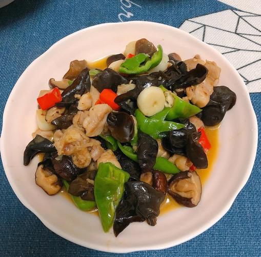 香菇可以炒木耳吗_香菇炒木耳的做法-第1张图片-山城妙识