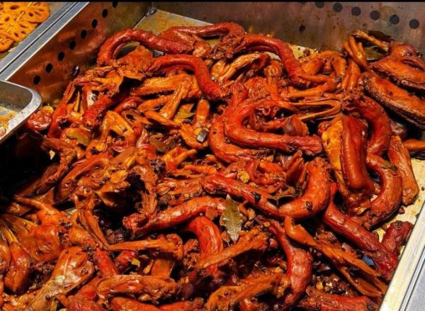 香辣鸭脖怎么做_家庭版零失败做法-第1张图片-山城妙识