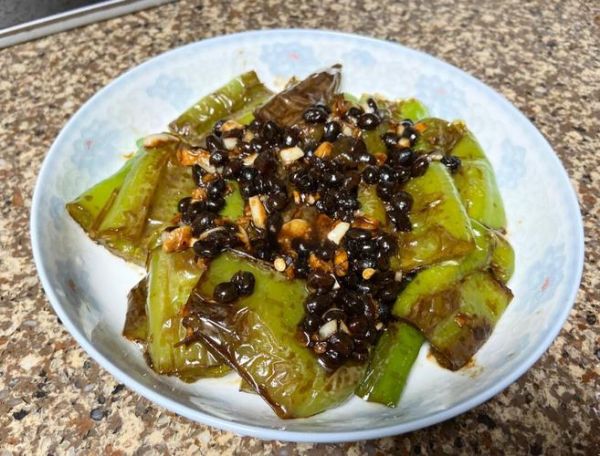 豆豉虎皮青椒怎么做_虎皮青椒怎么炒才起皮-第2张图片-山城妙识
