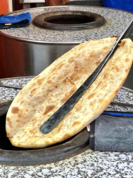 锅盔的由来是什么_锅盔是哪里的特产-第1张图片-山城妙识