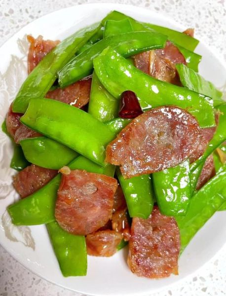 荷兰豆炒腊肠荷兰豆用焯水吗_焯水技巧-第1张图片-山城妙识 荷兰豆炒腊肠荷兰豆用焯水吗_焯水技巧-第1张图片-山城妙识