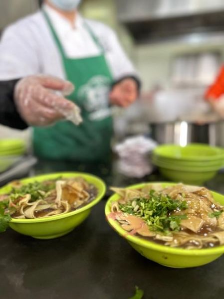 锅巴菜是什么做的_锅巴菜的正宗做法-第1张图片-山城妙识 锅巴菜是什么做的_锅巴菜的正宗做法-第1张图片-山城妙识