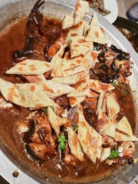 鱼头泡饼配菜有哪些_鱼头泡饼里加什么菜最好吃-第3张图片-山城妙识