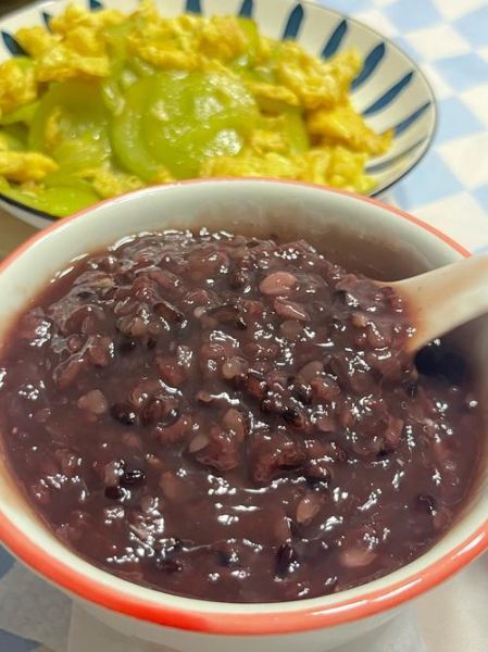 黑米粥的做法_黑米粥能减肥吗-第1张图片-山城妙识 黑米粥的做法_黑米粥能减肥吗-第1张图片-山城妙识