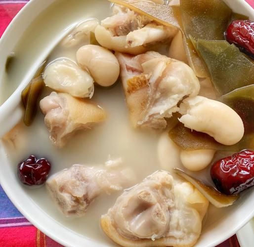 雪豆炖猪蹄的做法窍门_猪蹄怎么炖才软糯不腥-第1张图片-山城妙识 雪豆炖猪蹄的做法窍门_猪蹄怎么炖才软糯不腥-第1张图片-山城妙识