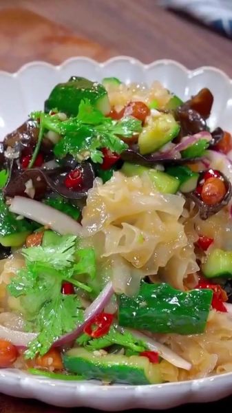 银耳炒着吃配什么菜好吃_银耳炒菜的黄金搭档-第1张图片-山城妙识 银耳炒着吃配什么菜好吃_银耳炒菜的黄金搭档-第1张图片-山城妙识