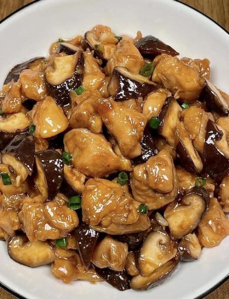 香菇鸡腿怎么做好吃_香菇鸡腿炖多久才入味-第1张图片-山城妙识