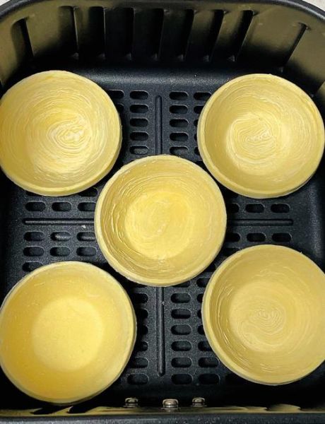 蛋挞皮怎么烤才酥脆_蛋挞底部不软塌技巧-第1张图片-山城妙识 蛋挞皮怎么烤才酥脆_蛋挞底部不软塌技巧-第1张图片-山城妙识