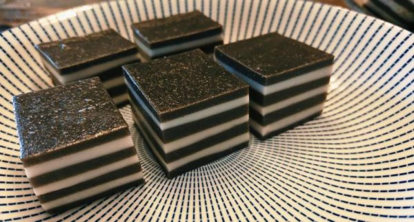 黑芝麻千层糕怎么做_黑芝麻千层糕的做法窍门-第2张图片-山城妙识