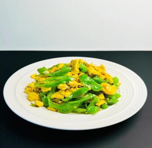 青椒炒菜花怎么做_菜花焯水还是不焯水-第2张图片-山城妙识