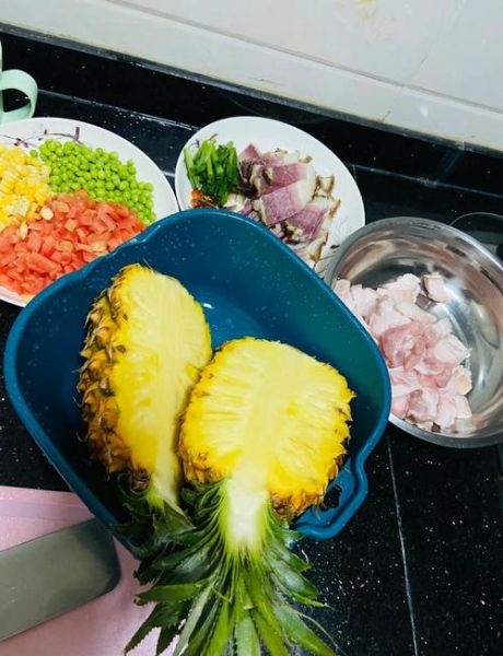 菠萝饭怎么做_菠萝饭正宗做法-第2张图片-山城妙识