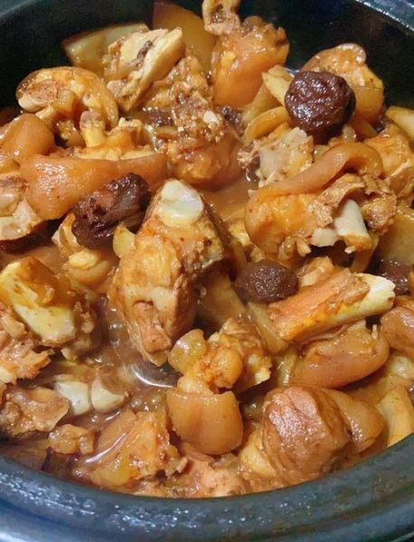 话梅猪手怎么做才软糯入味_话梅猪手用什么话梅最好-第1张图片-山城妙识