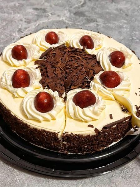 黑森林蛋糕好吃吗_黑森林蛋糕口感如何-第1张图片-山城妙识 黑森林蛋糕好吃吗_黑森林蛋糕口感如何-第1张图片-山城妙识