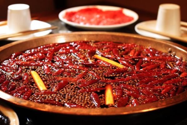 重庆火锅哪家最正宗_重庆火锅为什么这么辣-第1张图片-山城妙识 重庆火锅哪家最正宗_重庆火锅为什么这么辣-第1张图片-山城妙识