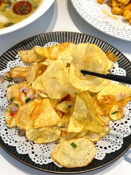 薯片怎么炸好吃又脆_自制薯片不软的方法-第3张图片-山城妙识 薯片怎么炸好吃又脆_自制薯片不软的方法-第3张图片-山城妙识