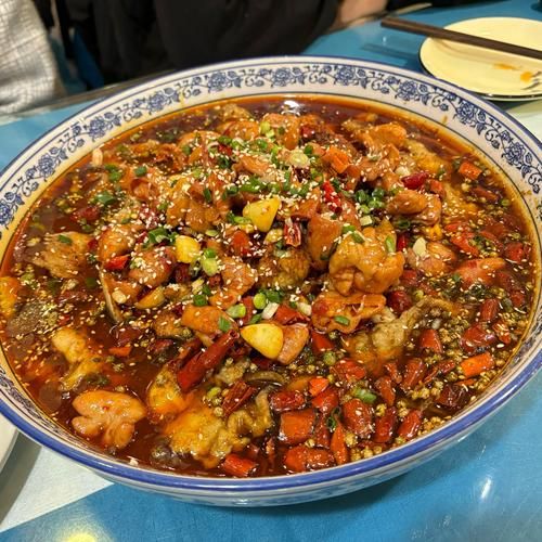 肥肠鱼怎么做_肥肠鱼做法视频教程-第2张图片-山城妙识