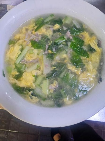 青菜榨菜肉丝汤怎么做_家常做法步骤-第1张图片-山城妙识