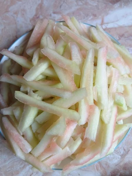 西瓜皮怎么吃比较好_西瓜皮的做法大全-第3张图片-山城妙识 西瓜皮怎么吃比较好_西瓜皮的做法大全-第3张图片-山城妙识