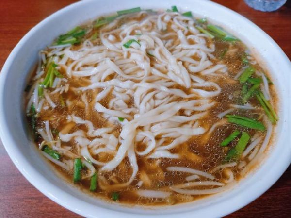 镇江锅盖面哪家最正宗_镇江锅盖面做法详解-第2张图片-山城妙识