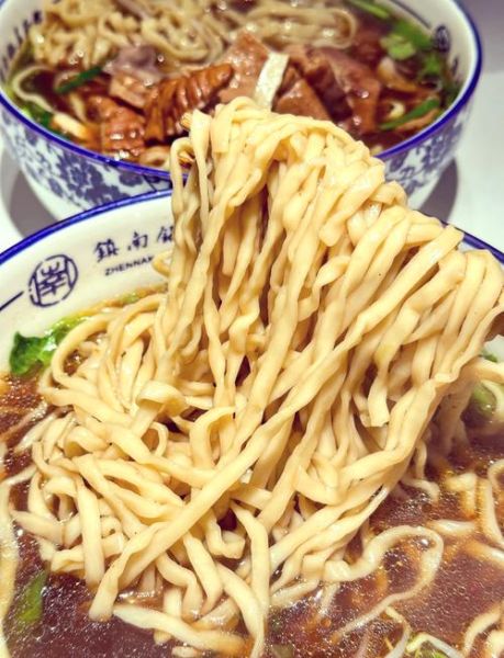 镇江锅盖面哪家最正宗_镇江锅盖面做法详解-第1张图片-山城妙识