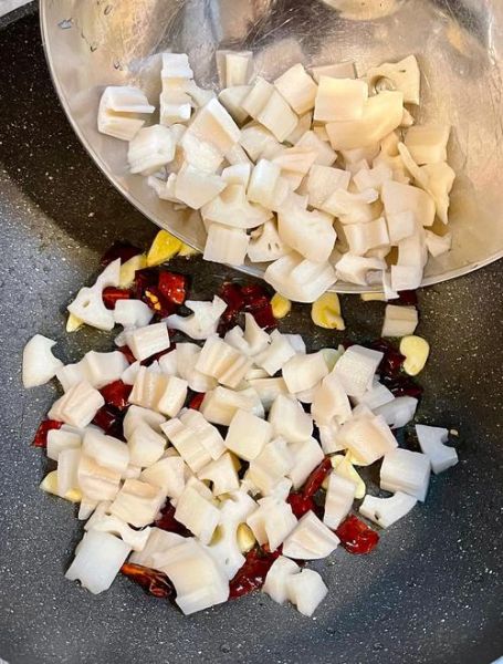 酸辣藕丁怎么做_酸辣藕丁的正宗做法-第3张图片-山城妙识